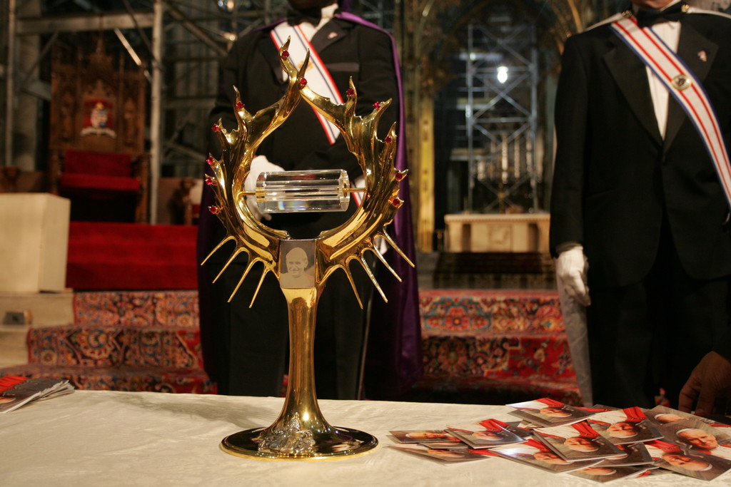 First-Class Relic of St. John Paul II - Catholic New York