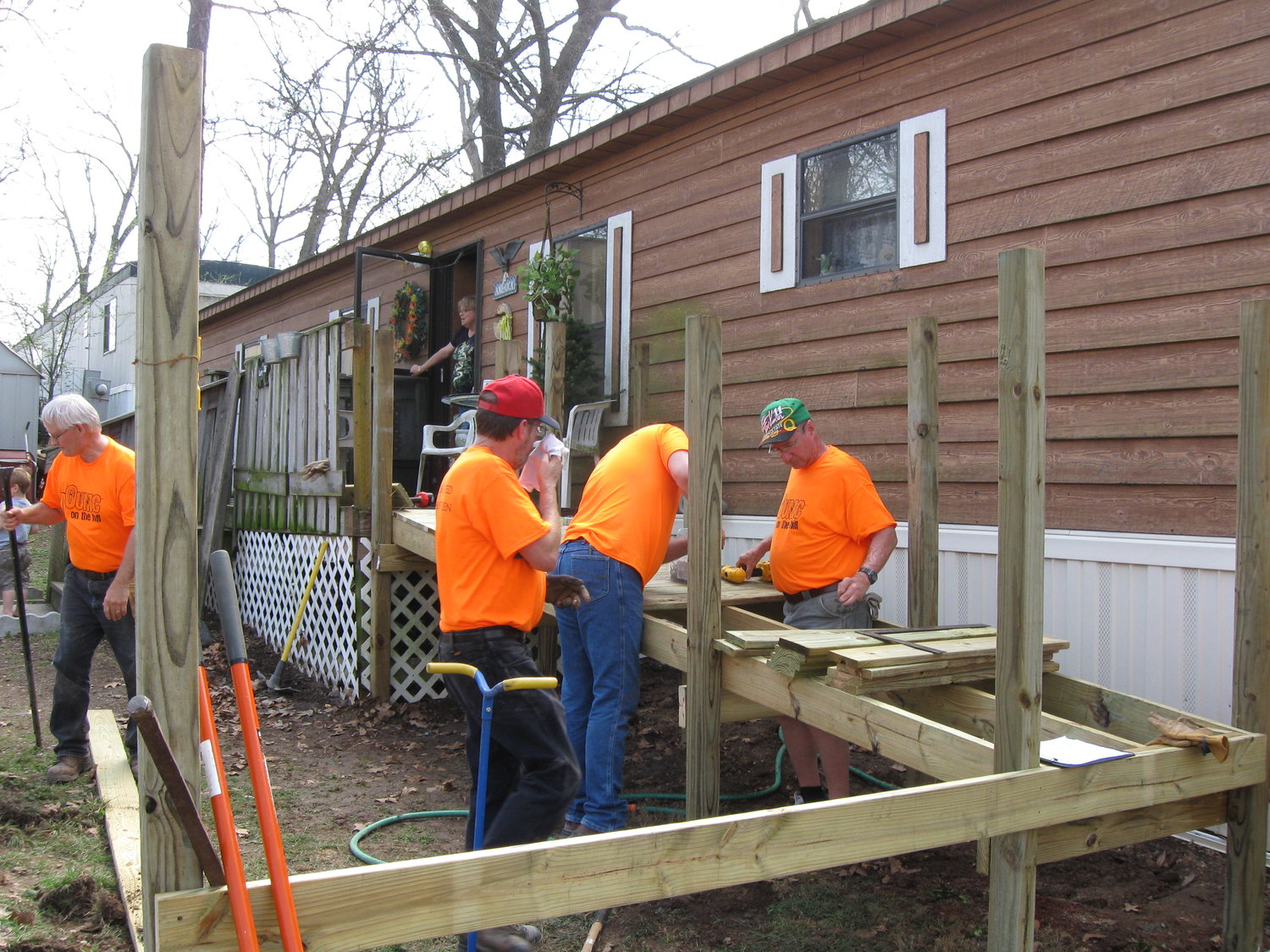 Methodist men build wheelchair ramp | Christian County Headliner News