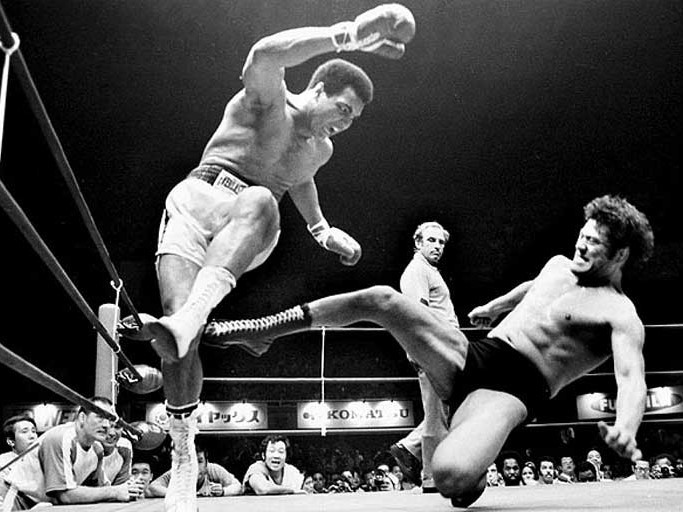 When Ali Took On A Wrestler | Sports History Weekly