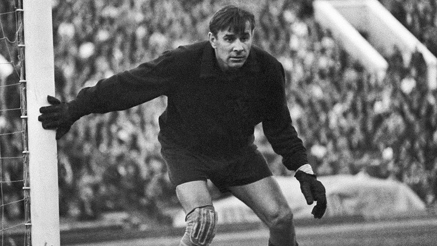Blocking Shots and Protecting the 'Russian Border' | Sports History Weekly